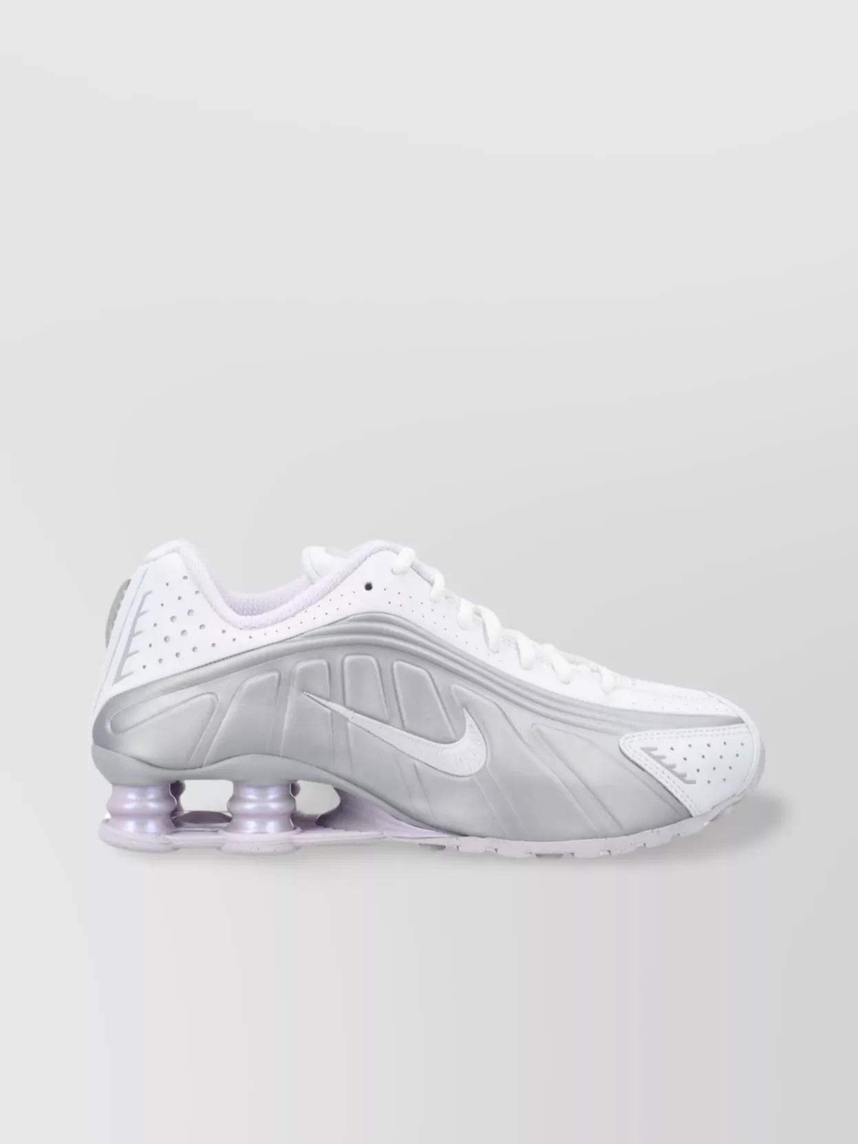 Nike Wave Effect Low Top Sneakers in White | Lyst