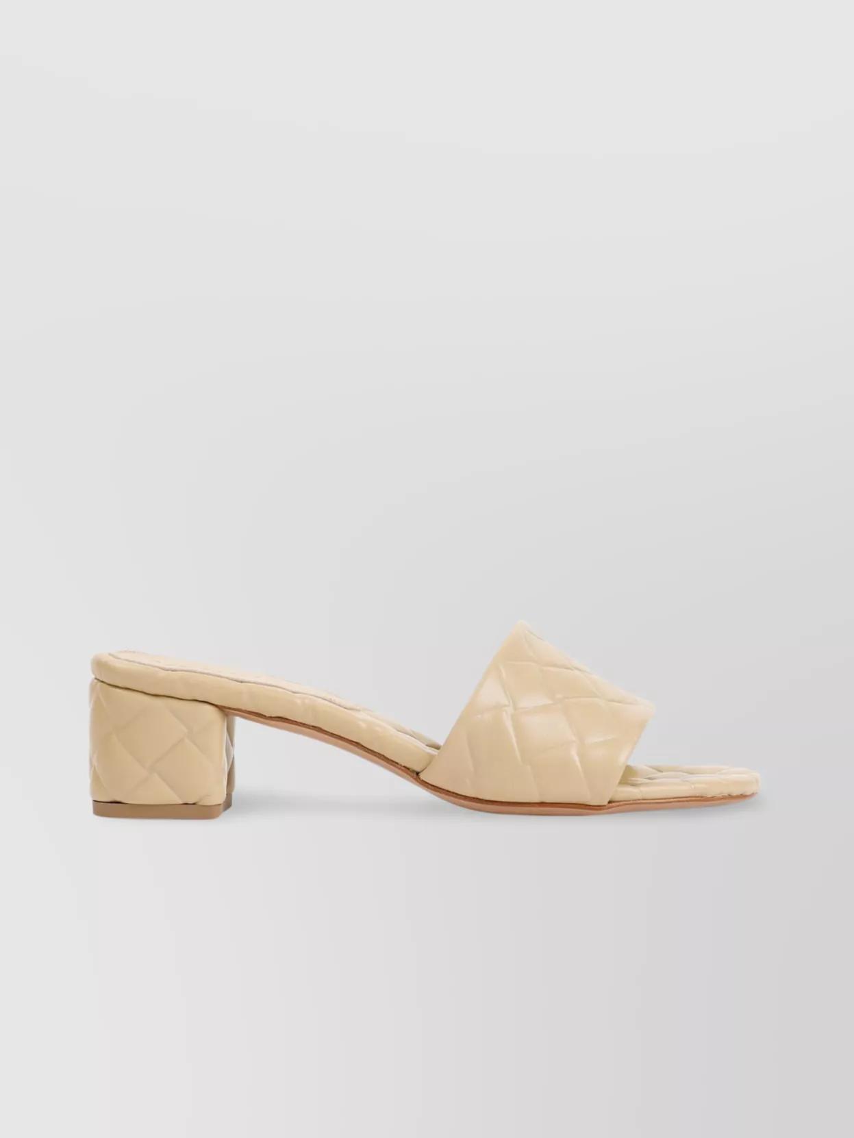 Bottega Veneta Amy Mule Sandals Quilted Design in Natural | Lyst