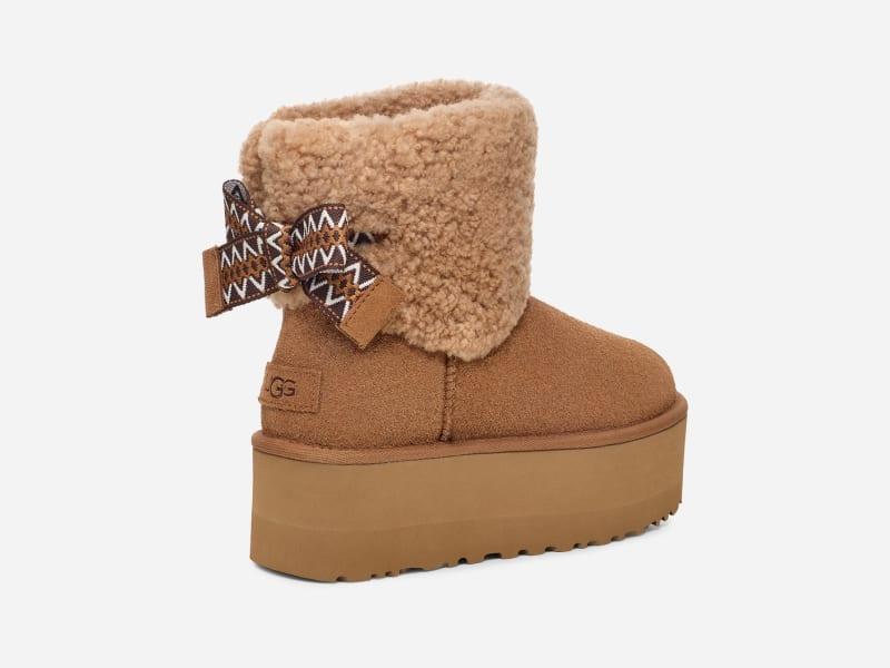 UGG Classic Mini Maxi Curly Sheepskin/Suede Classic Boots in Brown | Lyst