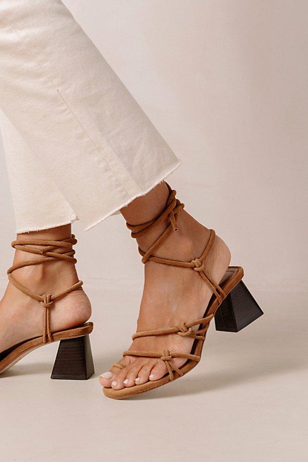 Alohas Goldie Suede Wrap Heel in Natural | Lyst