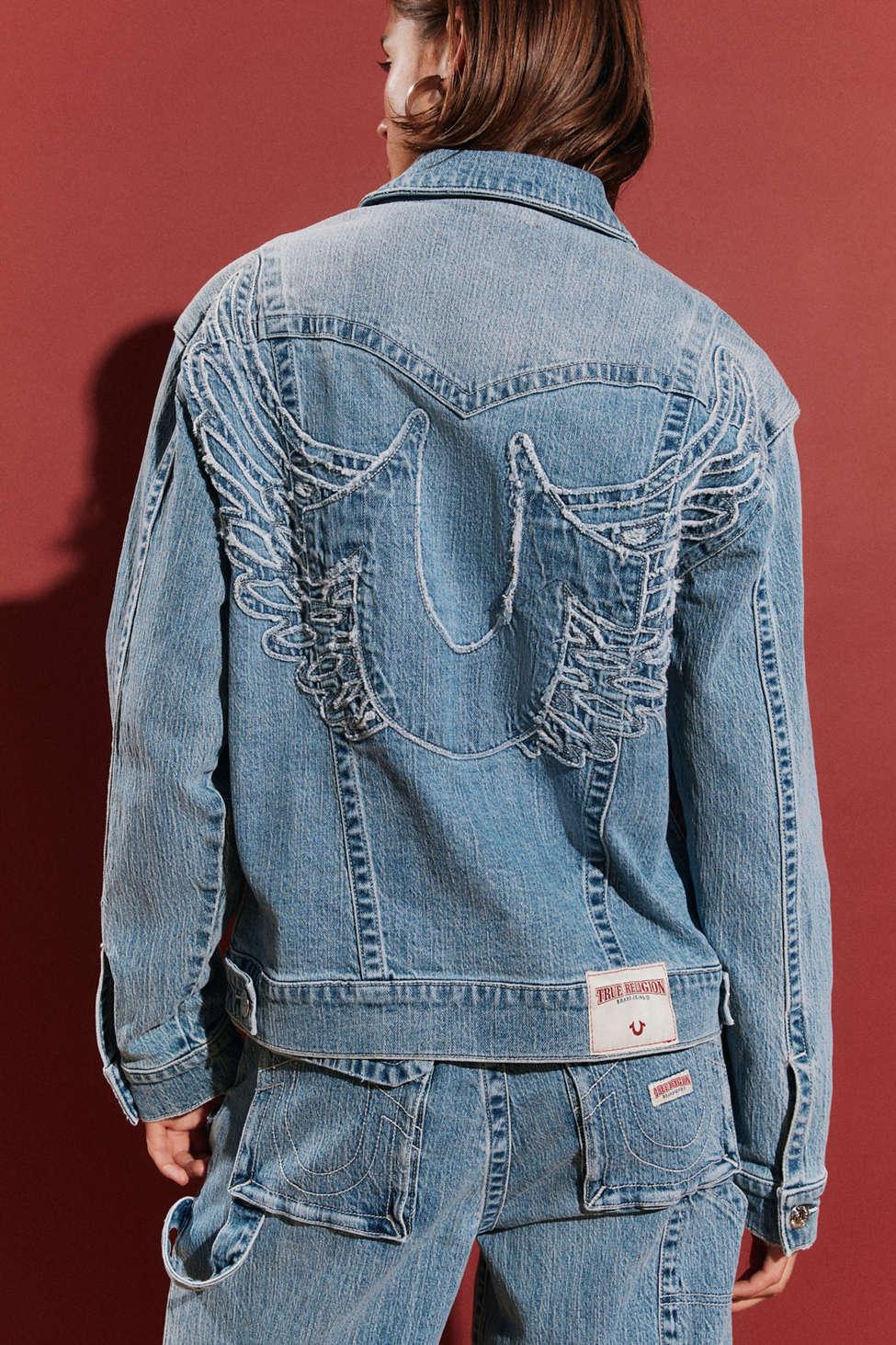 True Religion Horseshoe Logo Pattern