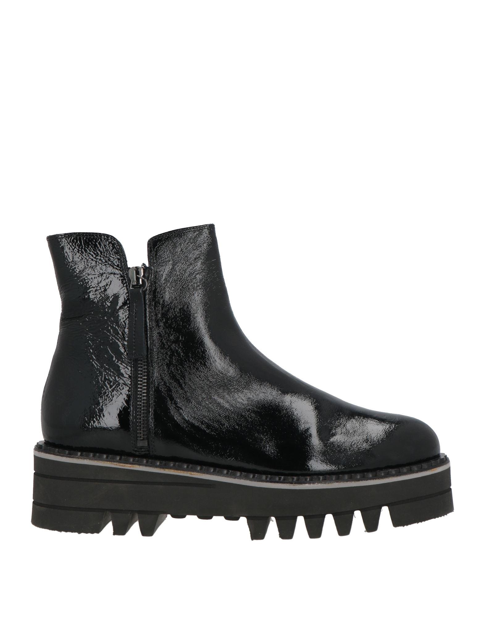 Jeannot Ankle Boots Calfskin in Black | Lyst