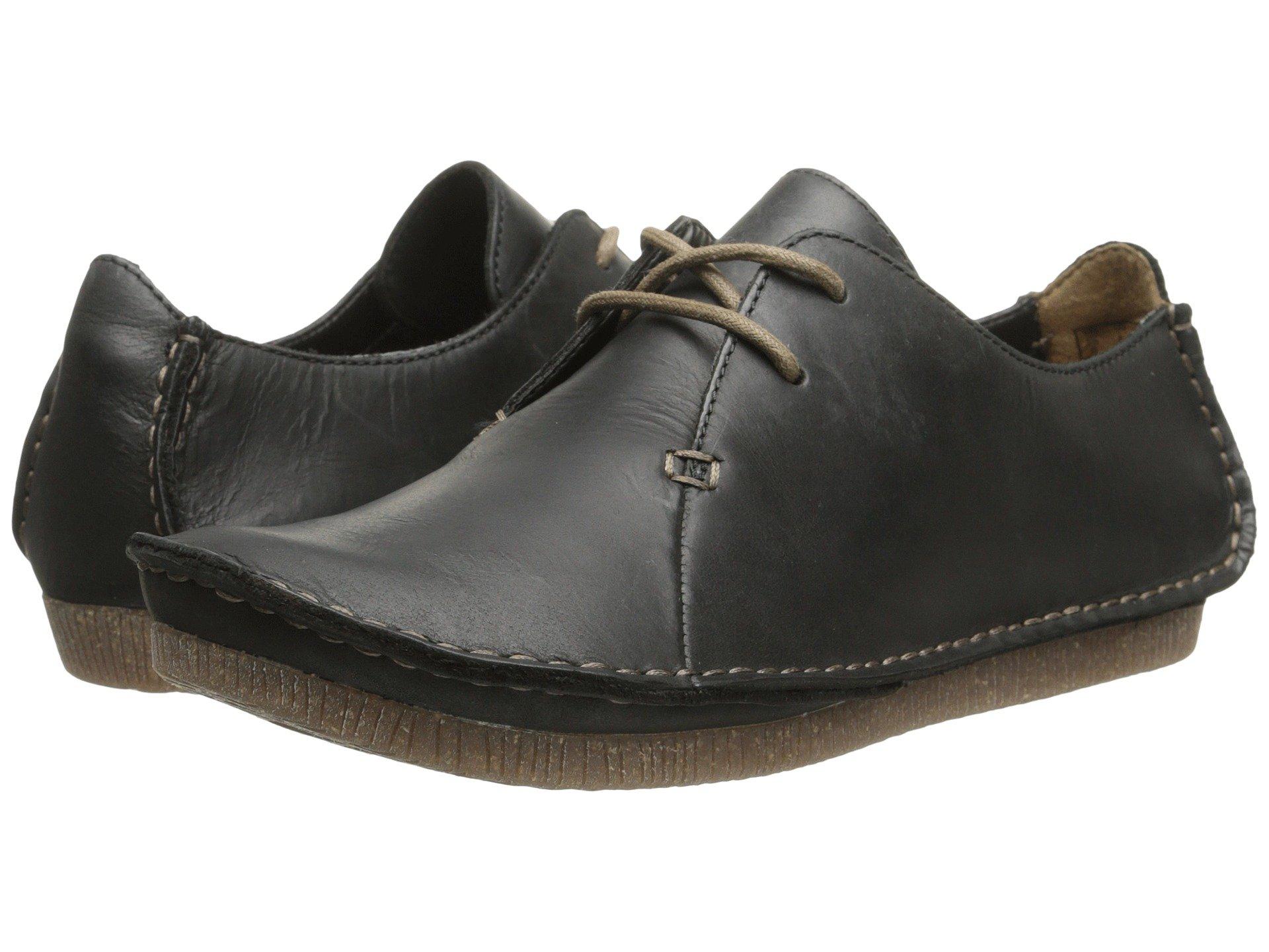 clarks janey mae navy suede