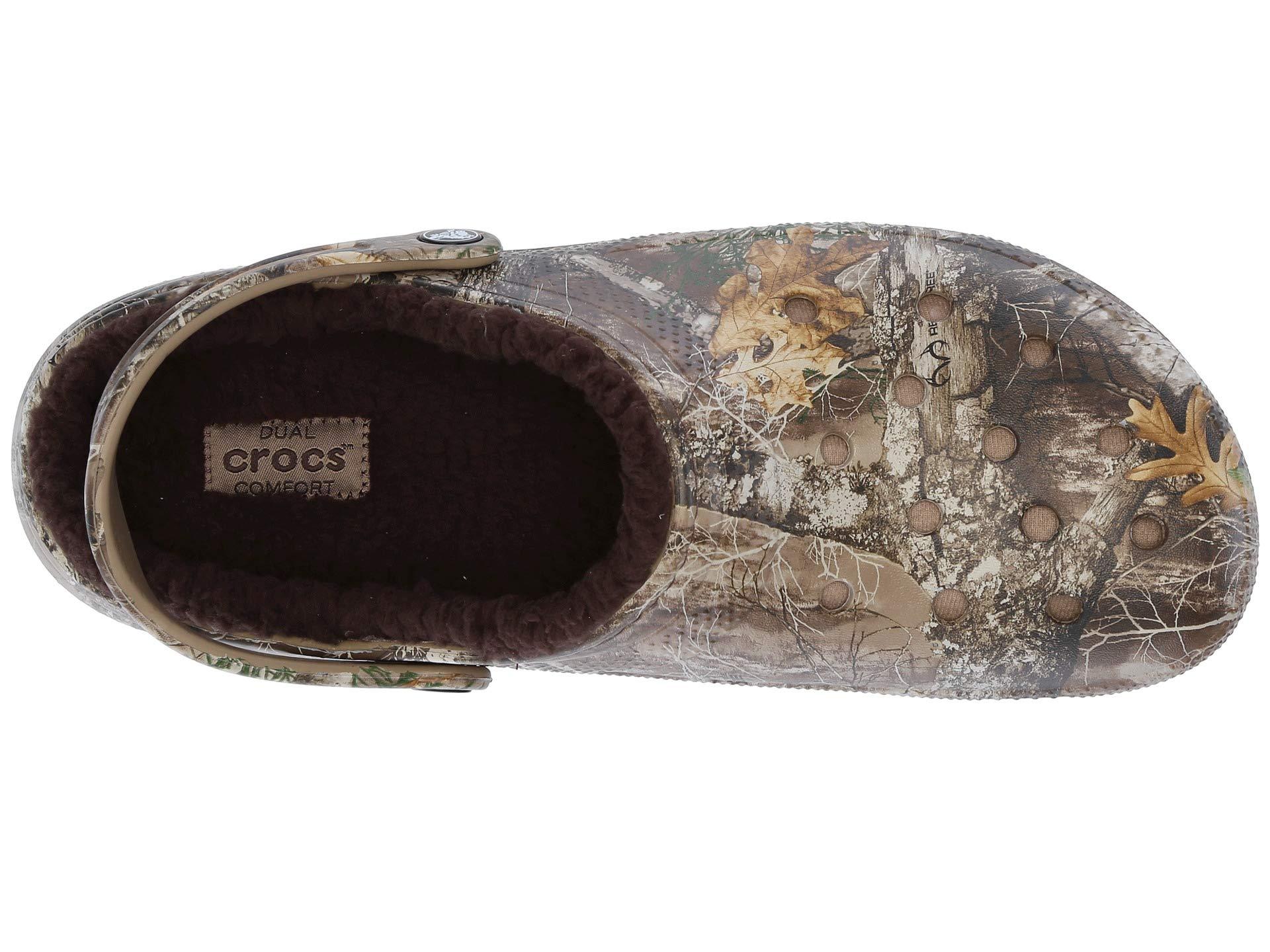 Crocs™ Classic Lined Realtree Edge Clog in Chocolate/Chocolate (Brown ...